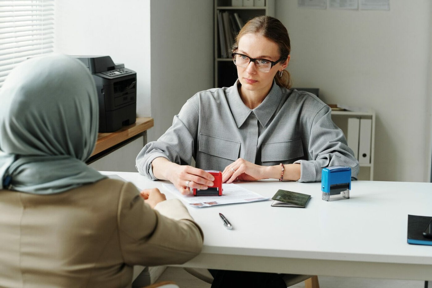 Consulate Vs. Embassy: What's the Difference? - Boundless